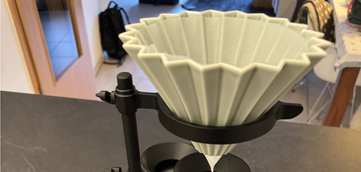 Origami Dripper mit Cafec Kaffeefiltern im Test - milchaufschaeumer.eu